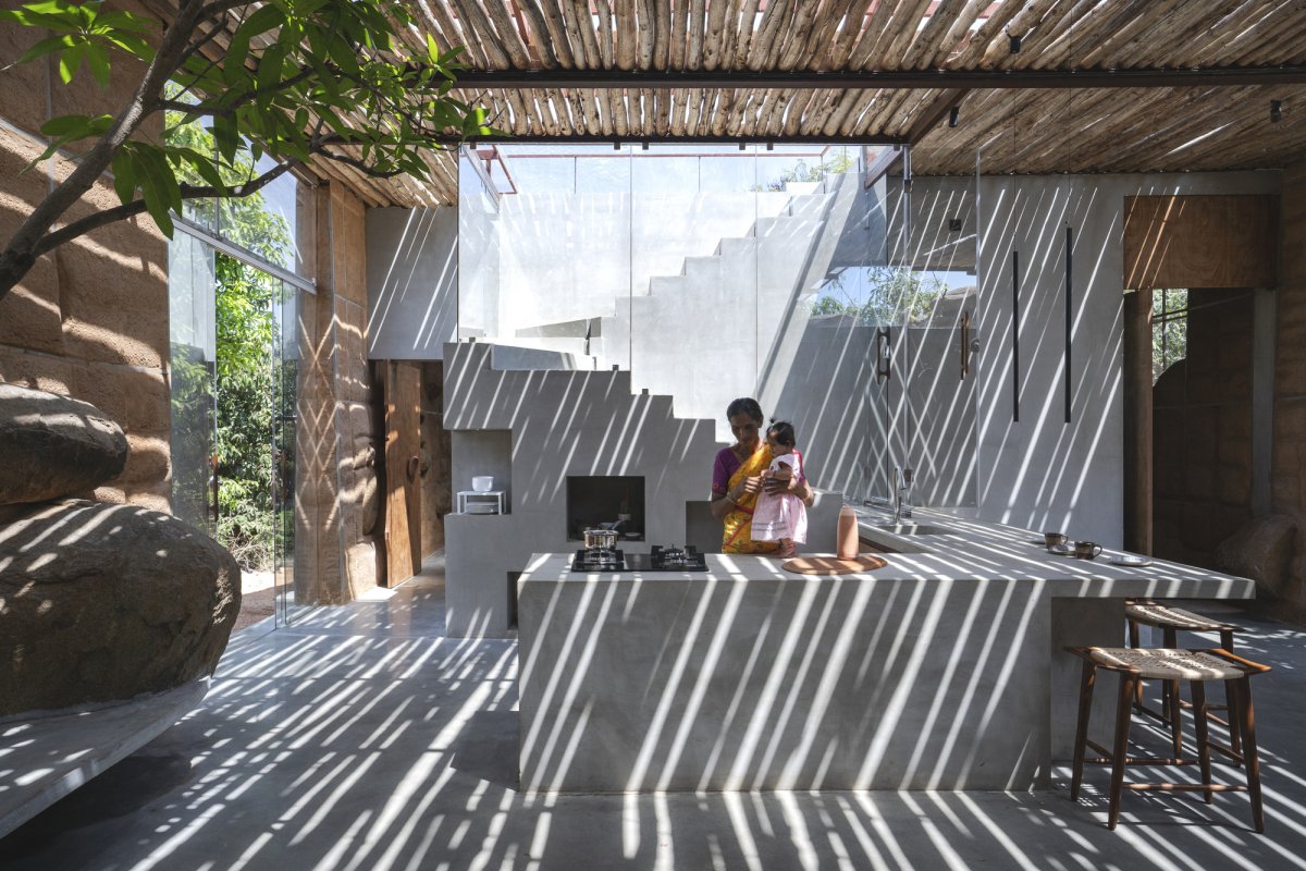 YinjiSpace - Mitti x Flintstone6 House